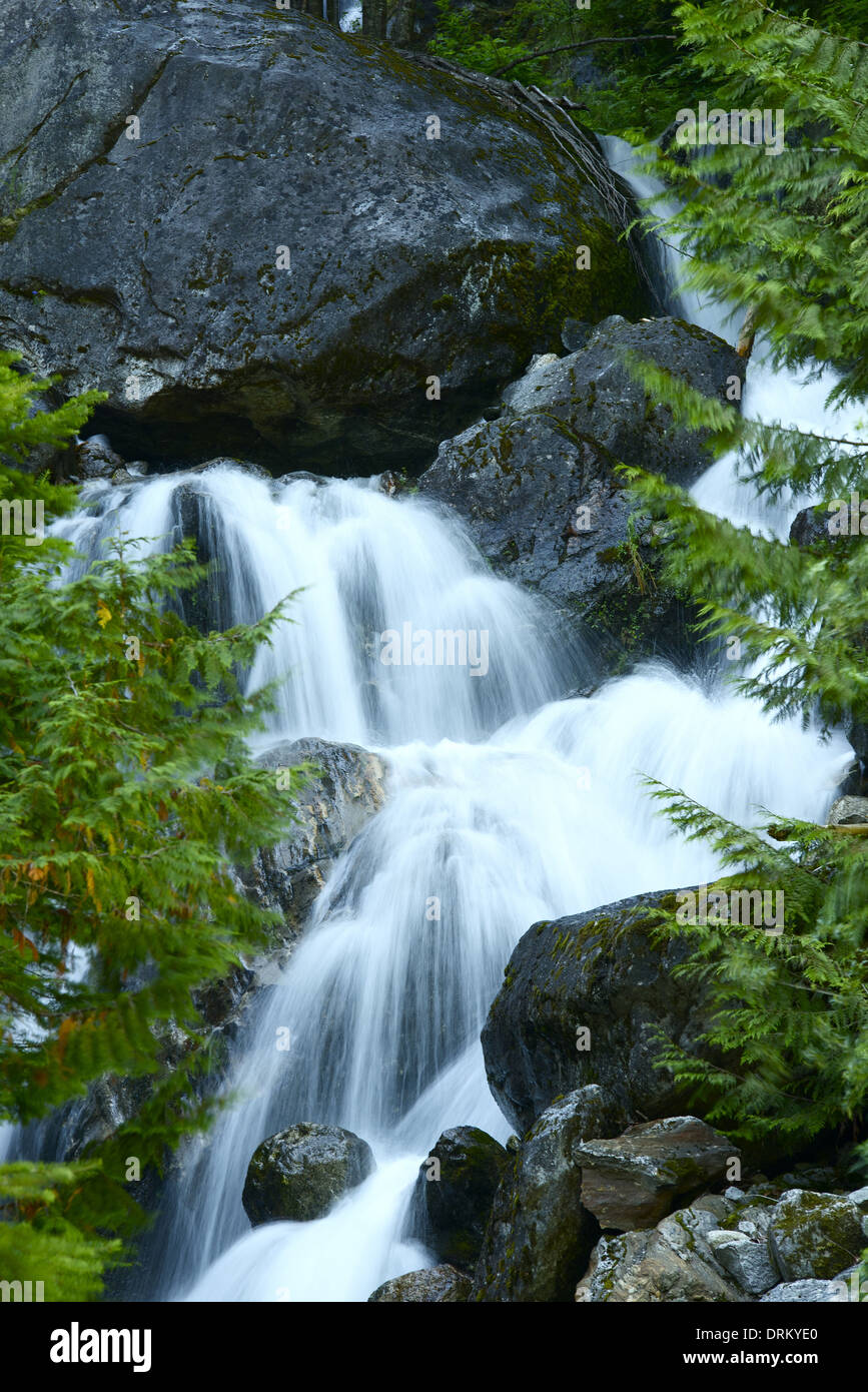 Flowing water waterfall cascades hi-res stock photography and images ...