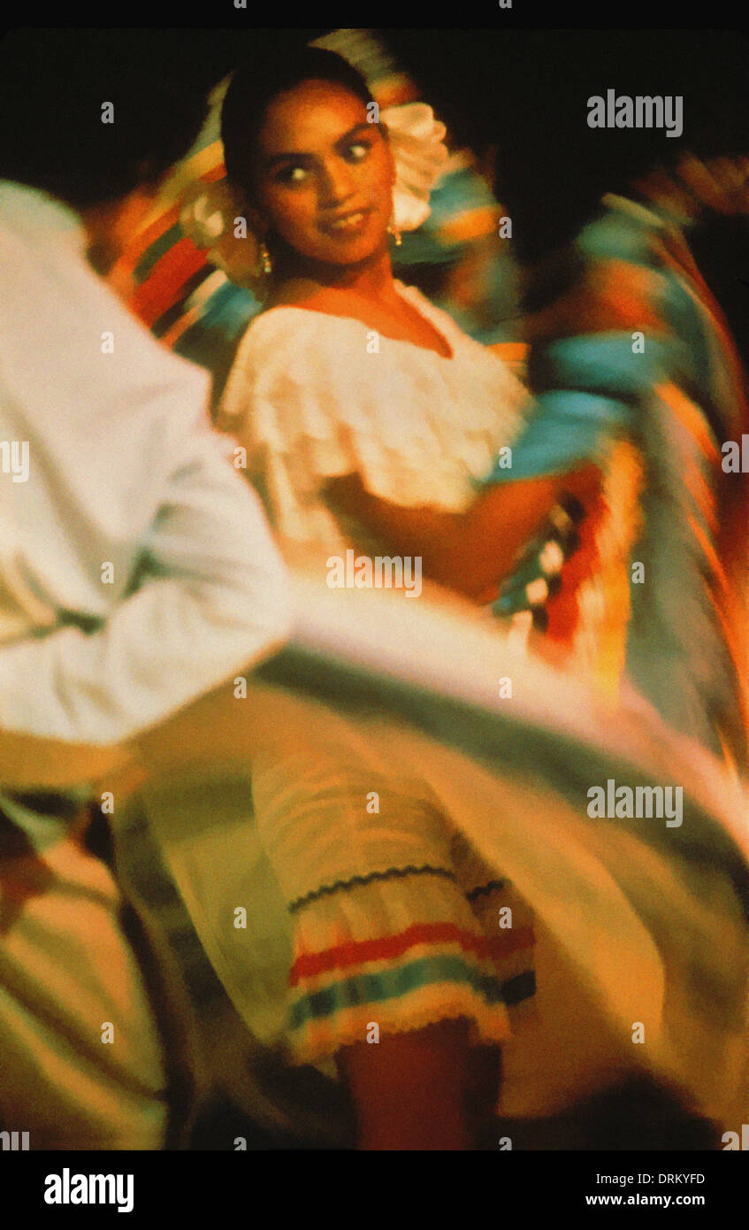 Night club mexico dancing couple hi-res stock photography and images ...