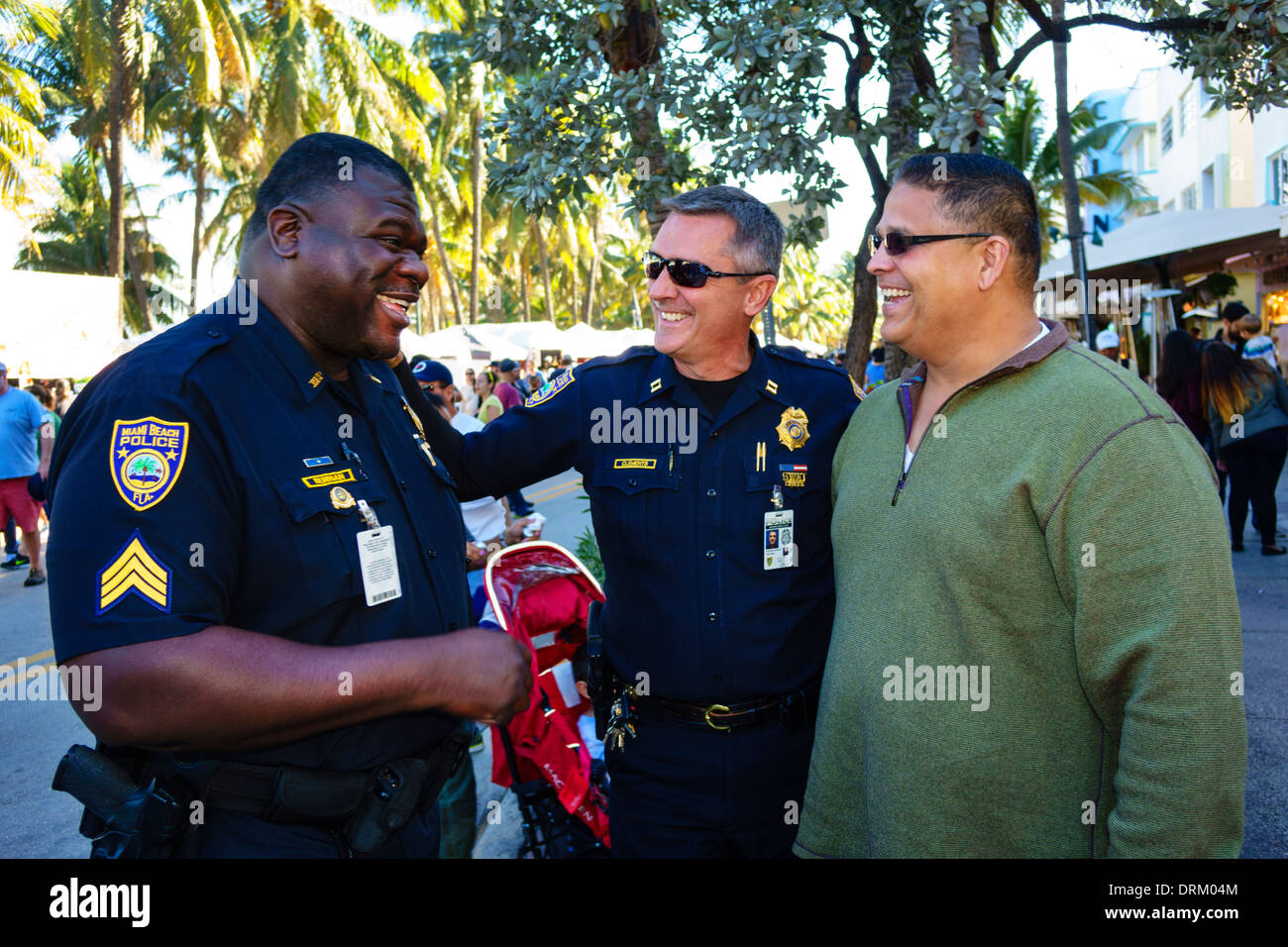 Art deco workers hi-res stock photography and images - Alamy