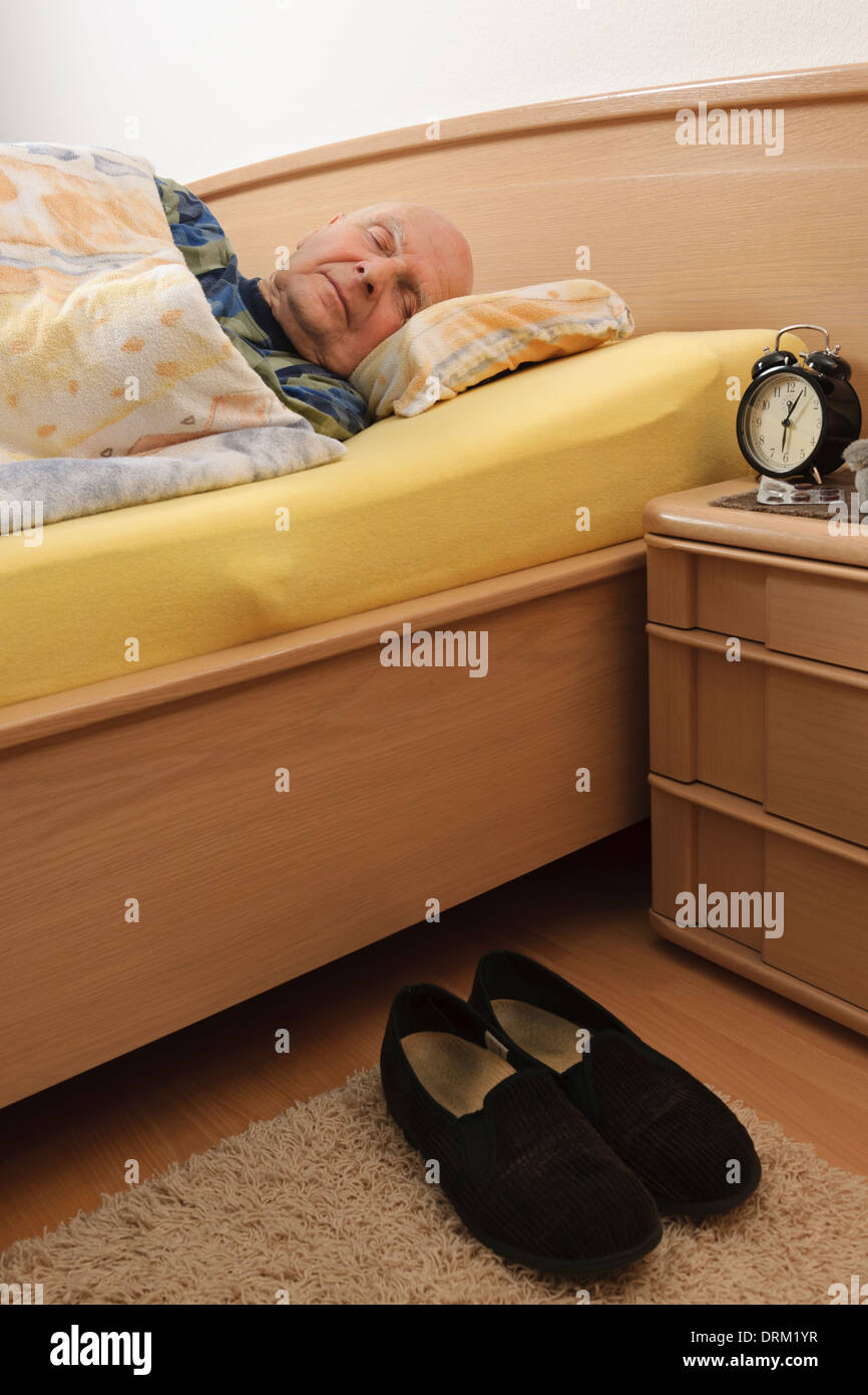 Old man sleeping Stock Photo - Alamy