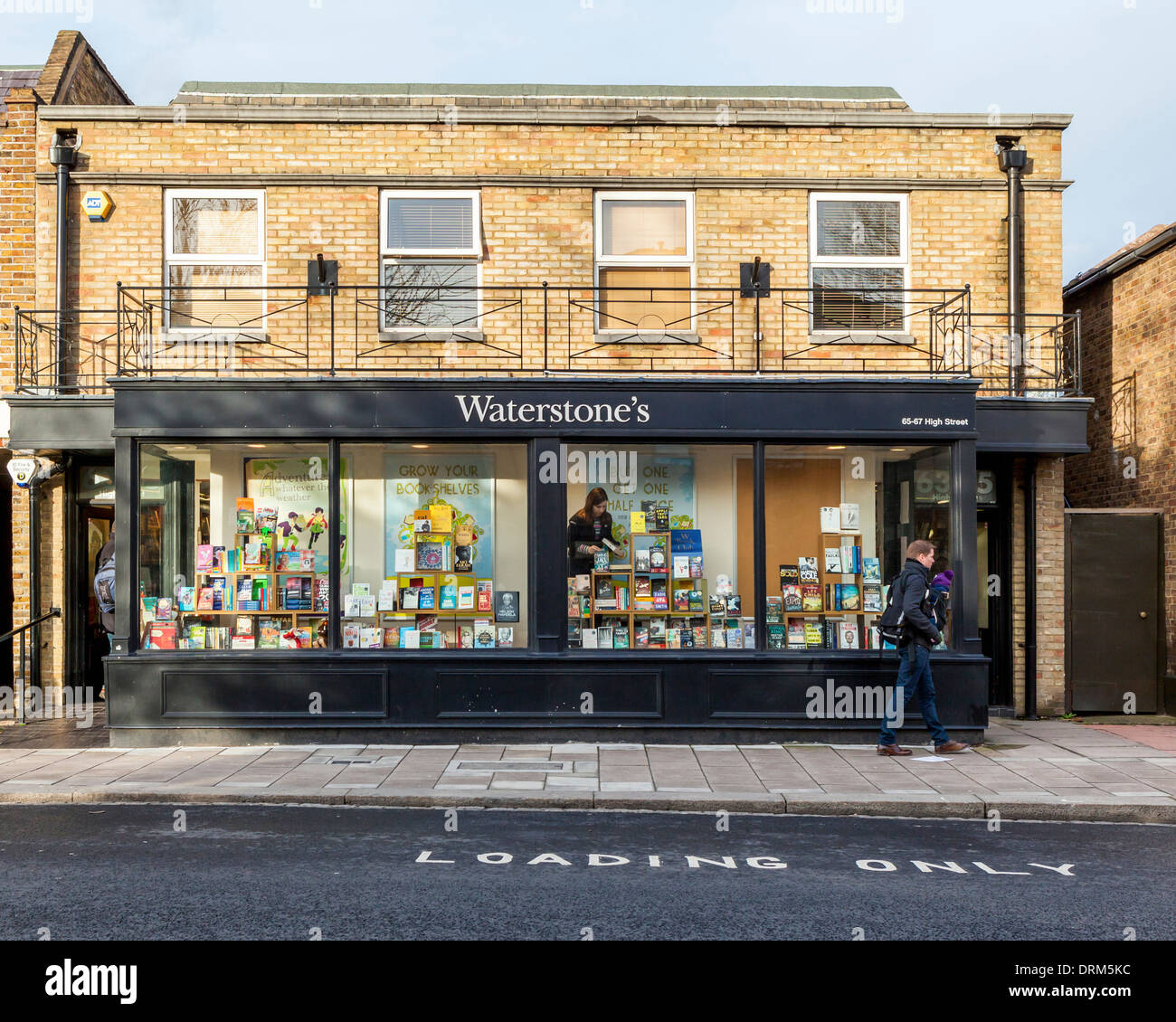 Waterstones book shop window display hi-res stock photography and ...