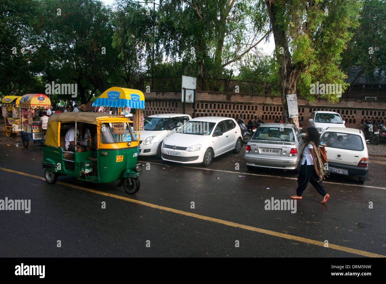street, road, Auto rickshaw Stock Photo - Alamy