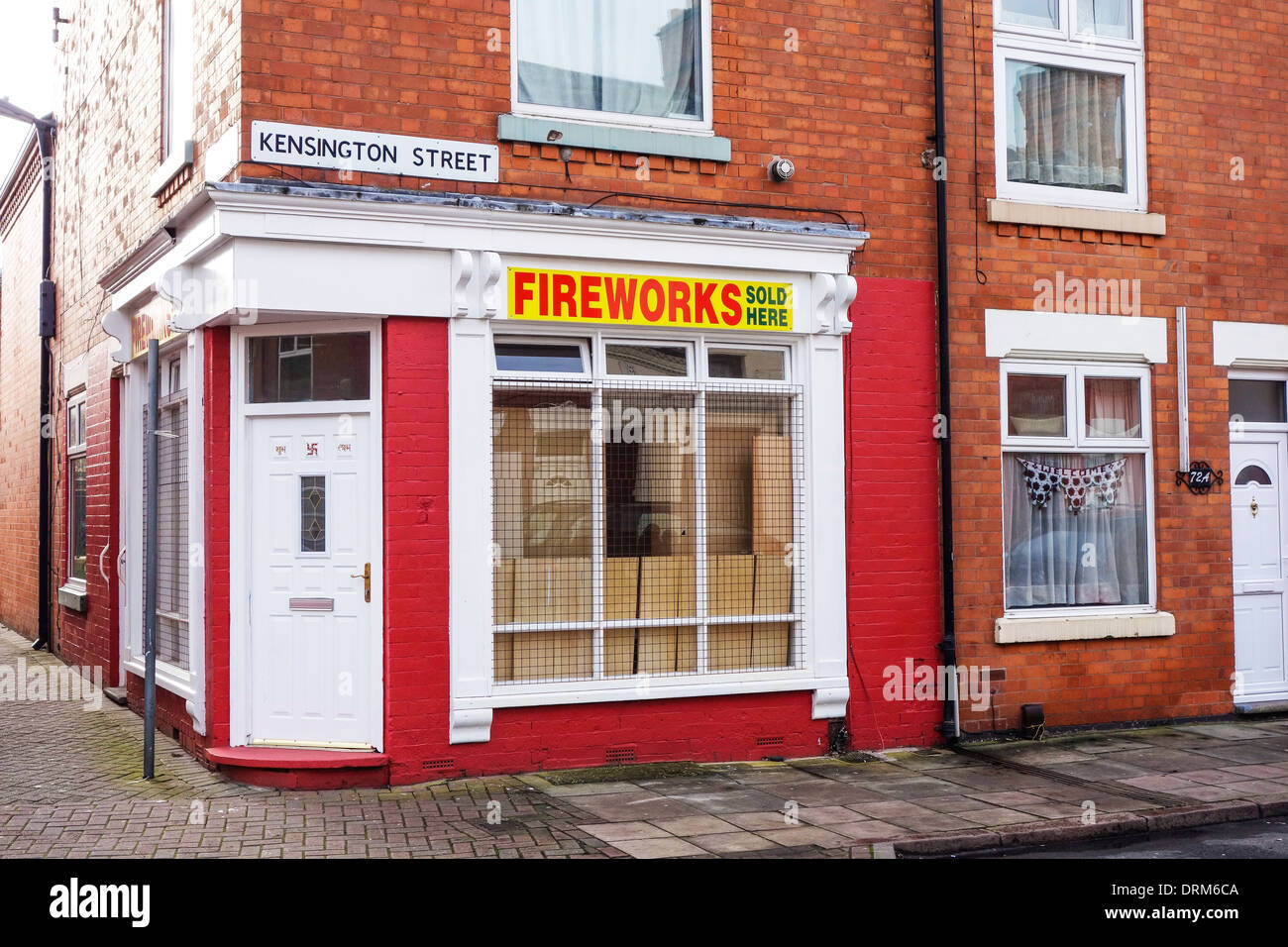 Shop selling fireworks hi-res stock photography and images - Alamy