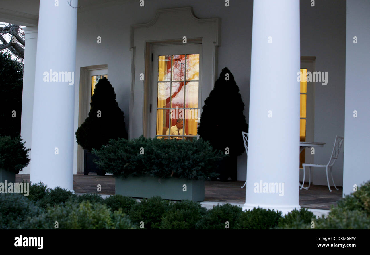 Oval office white house window hi-res stock photography and images - Alamy