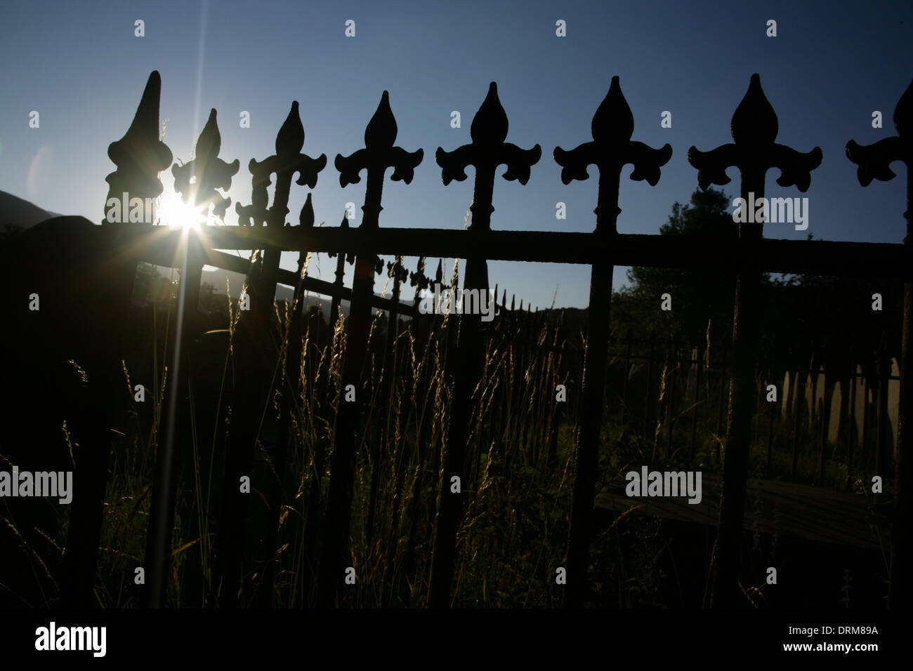 Railings grave hi-res stock photography and images - Alamy