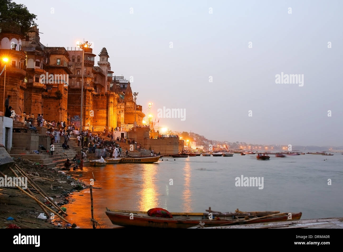 India ganges river holy city hindu hi-res stock photography and images ...