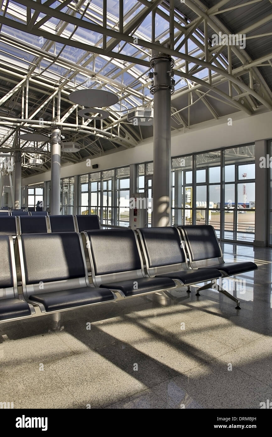 Arrival lounge hi-res stock photography and images - Alamy