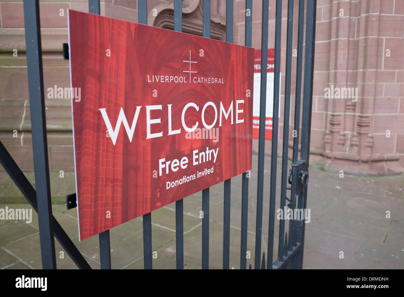 Liverpool anglican cathedral hi-res stock photography and images - Alamy
