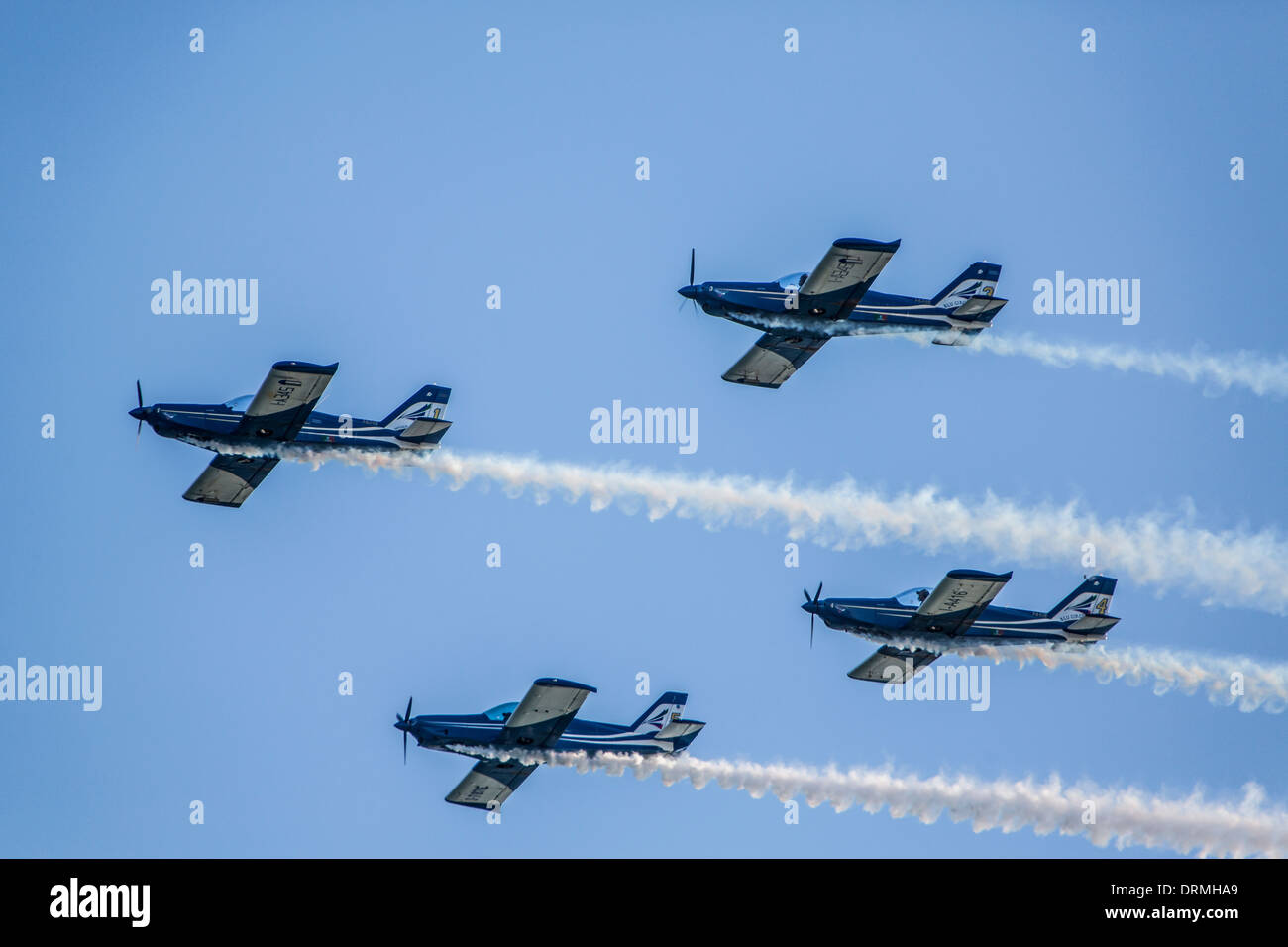 Airplanes in flight Stock Photo - Alamy