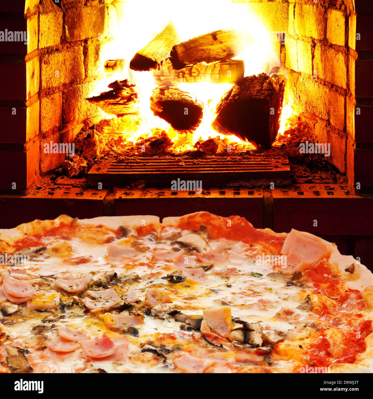 Fire in wood hi-res stock photography and images - Alamy