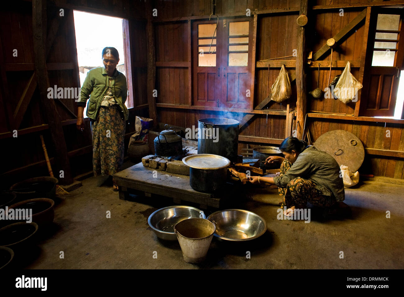 Myanmar, Inle lake, kitchen Stock Photo - Alamy
