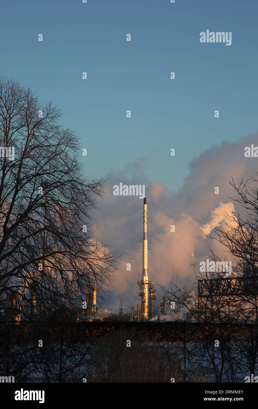 Detroit, Michigan - A stack at the Marathon Petroleum refinery ...