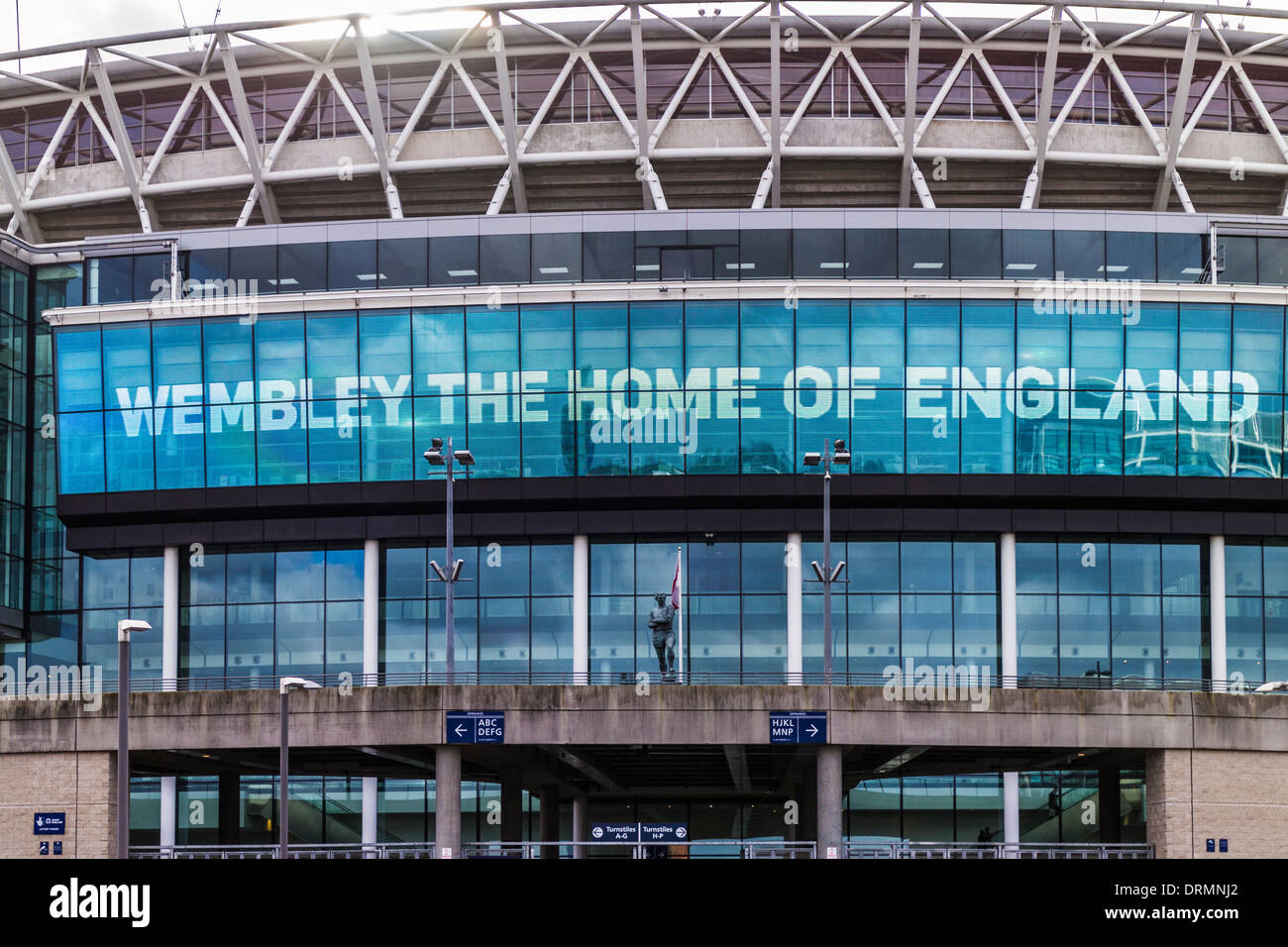 Wembley stadium home football hi-res stock photography and images - Alamy