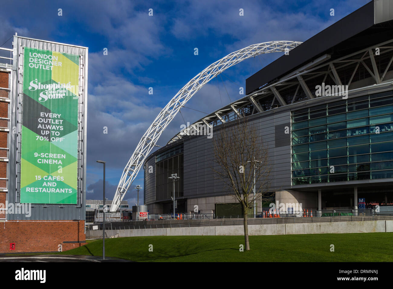 Wembley Stadium showing curved arch Stock Photo - Alamy