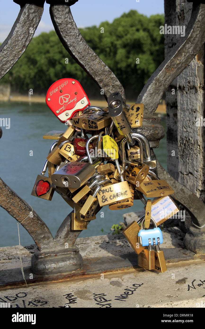 Symbol of rome hi-res stock photography and images - Alamy