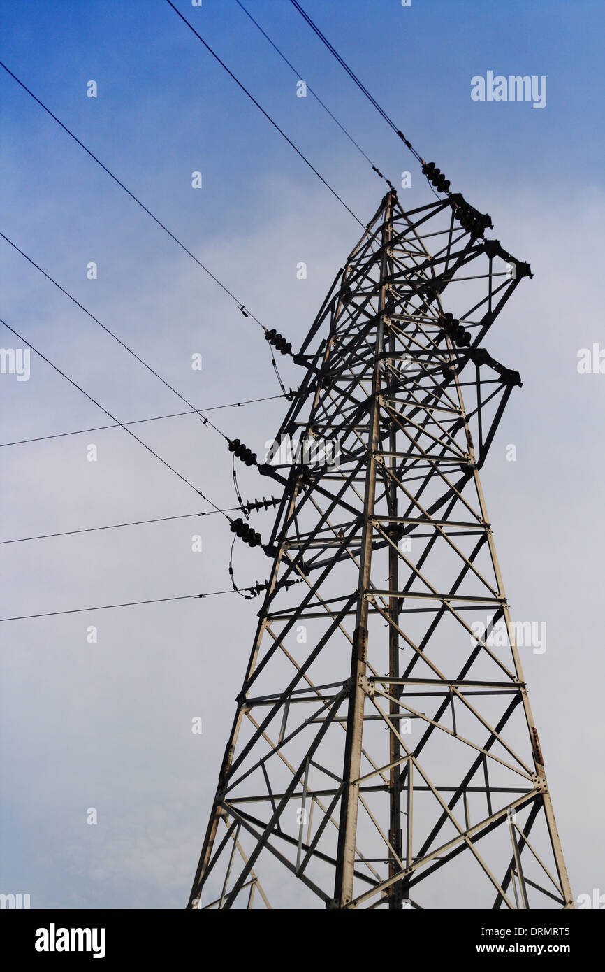 Cable vertical hi-res stock photography and images - Alamy