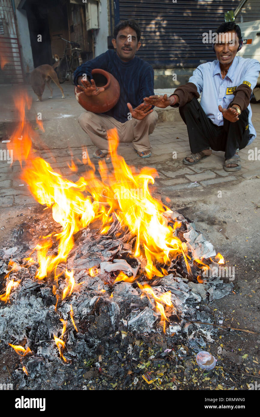Burning rubbish hi-res stock photography and images - Alamy