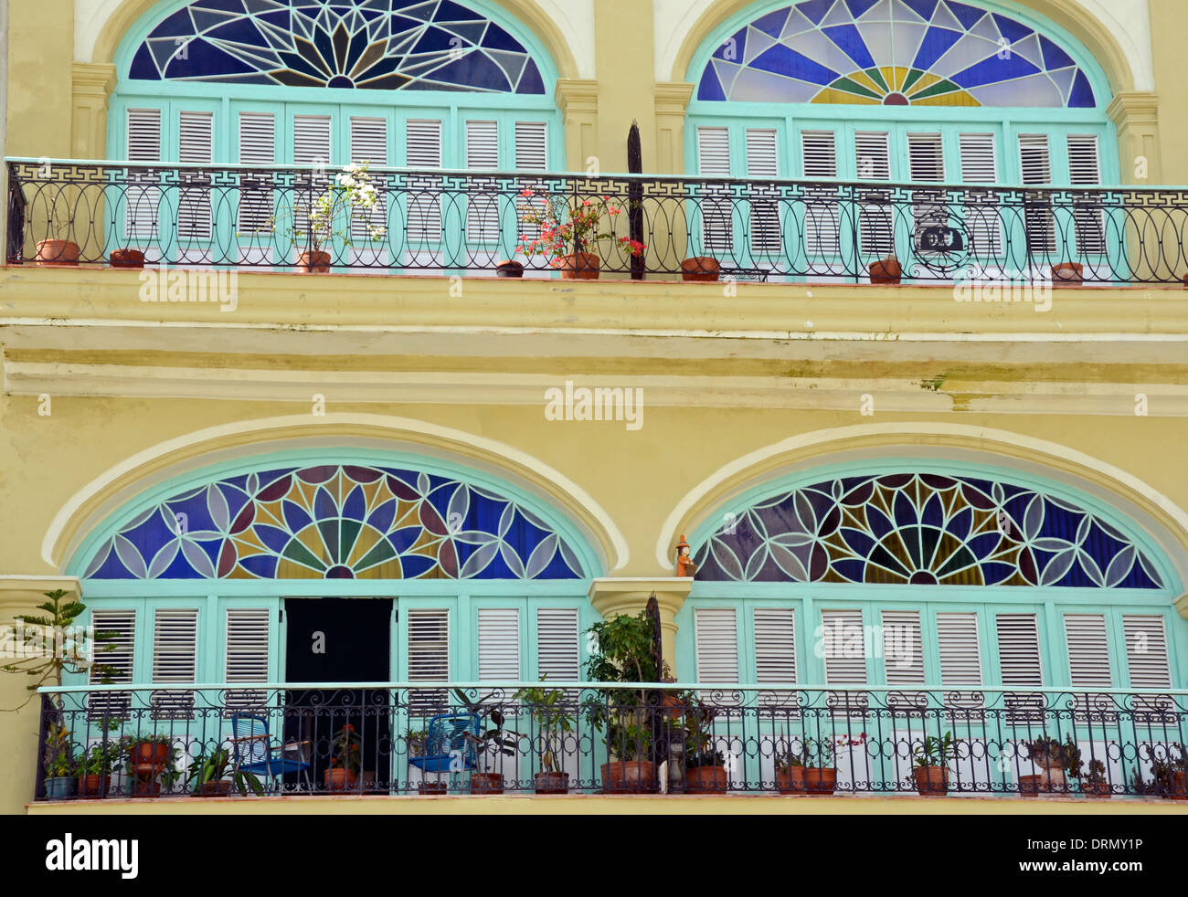 Havana cuba stained glass windows hi-res stock photography and images ...