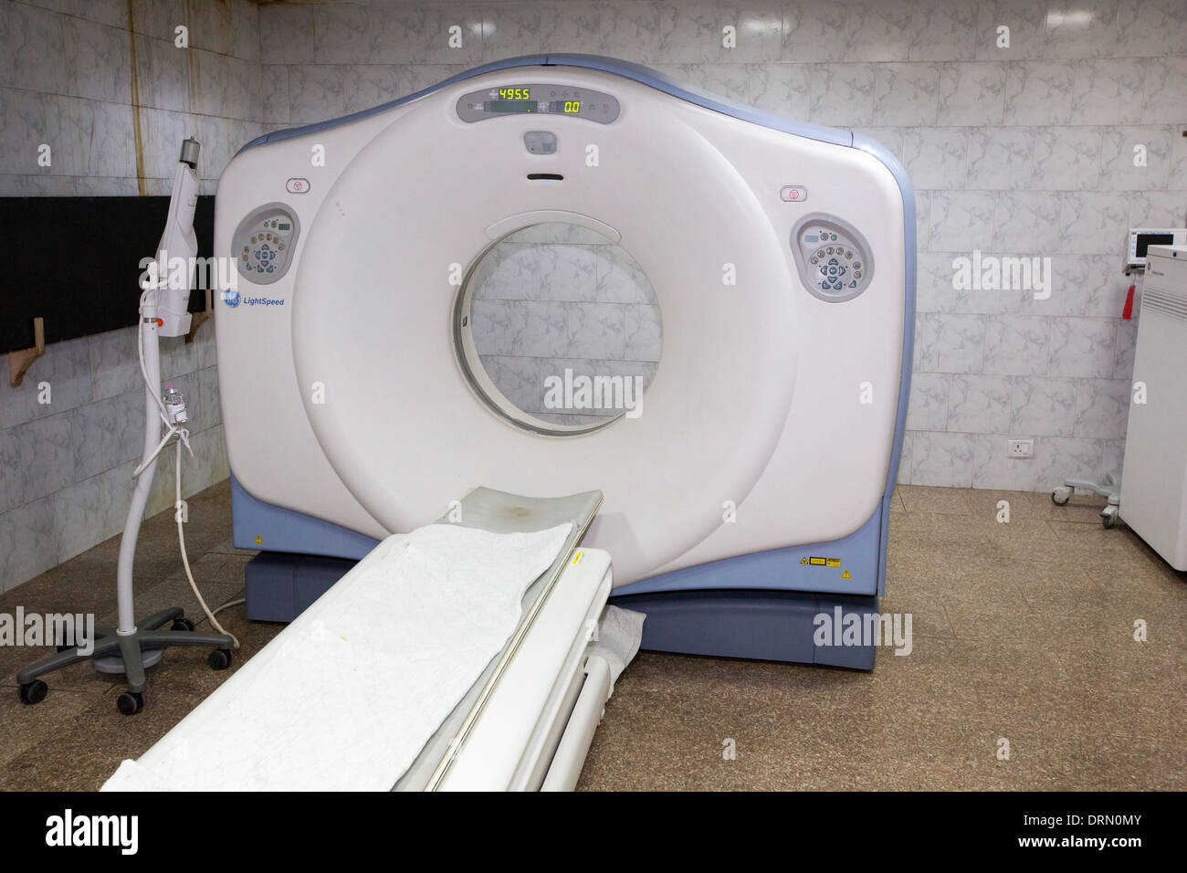 A CT scanner in a specialist cancer hospital at the Muni Seva Ashram in ...