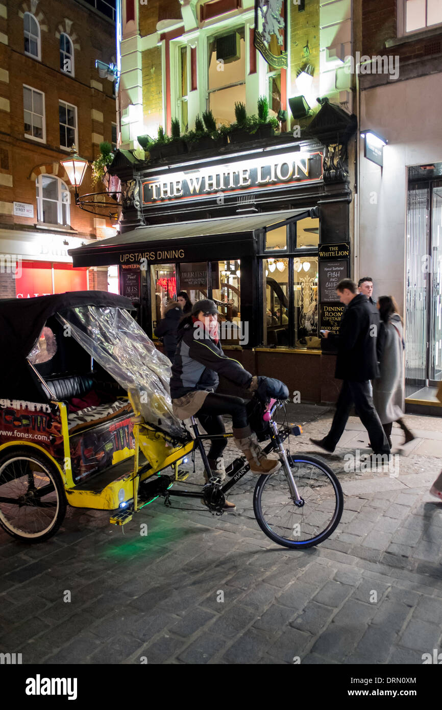 London Rickshaw High Resolution Stock Photography and Images - Alamy
