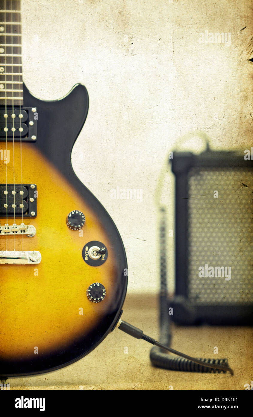 Old guitar amplifier hi-res stock photography and images - Alamy