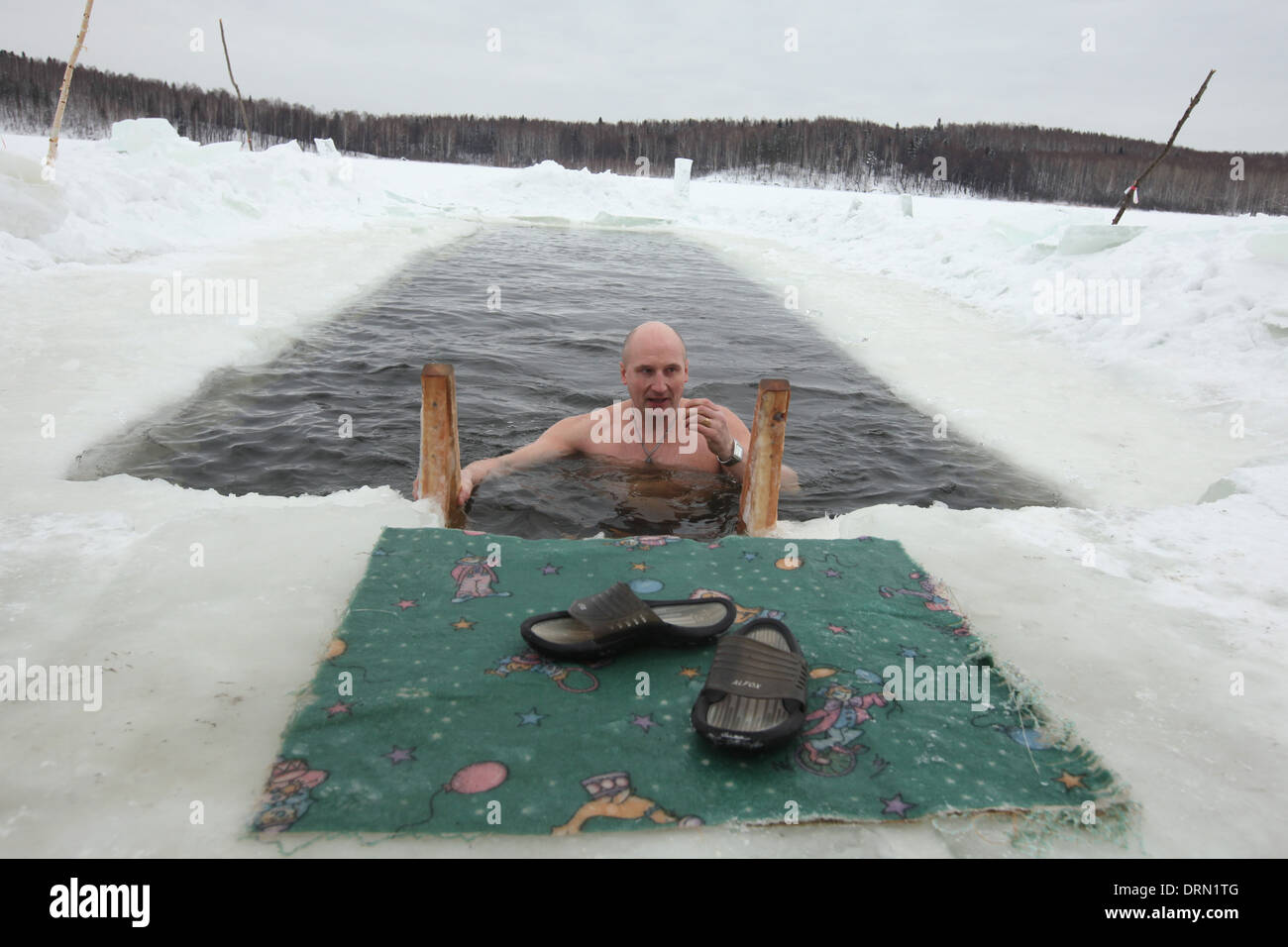 Winter swimming championship hi-res stock photography and images - Alamy