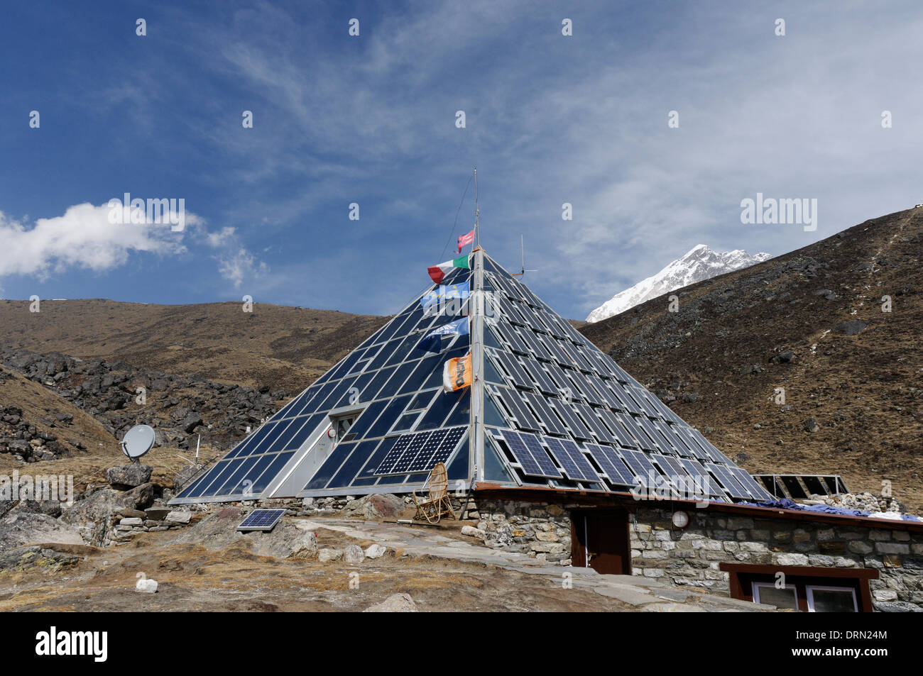 International pyramid laboratory hi-res stock photography and images ...