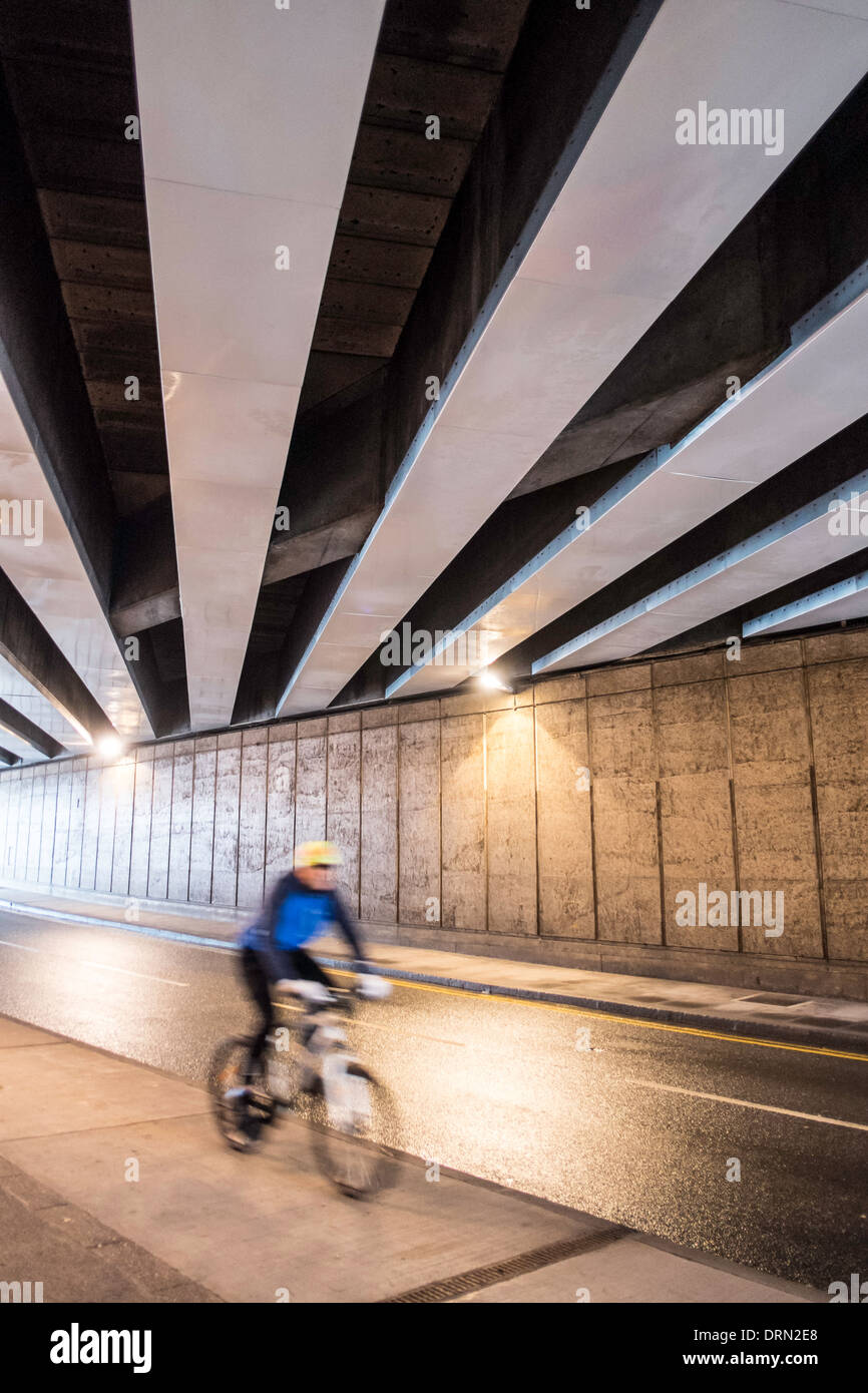 London infrastructure transport hi-res stock photography and images - Alamy