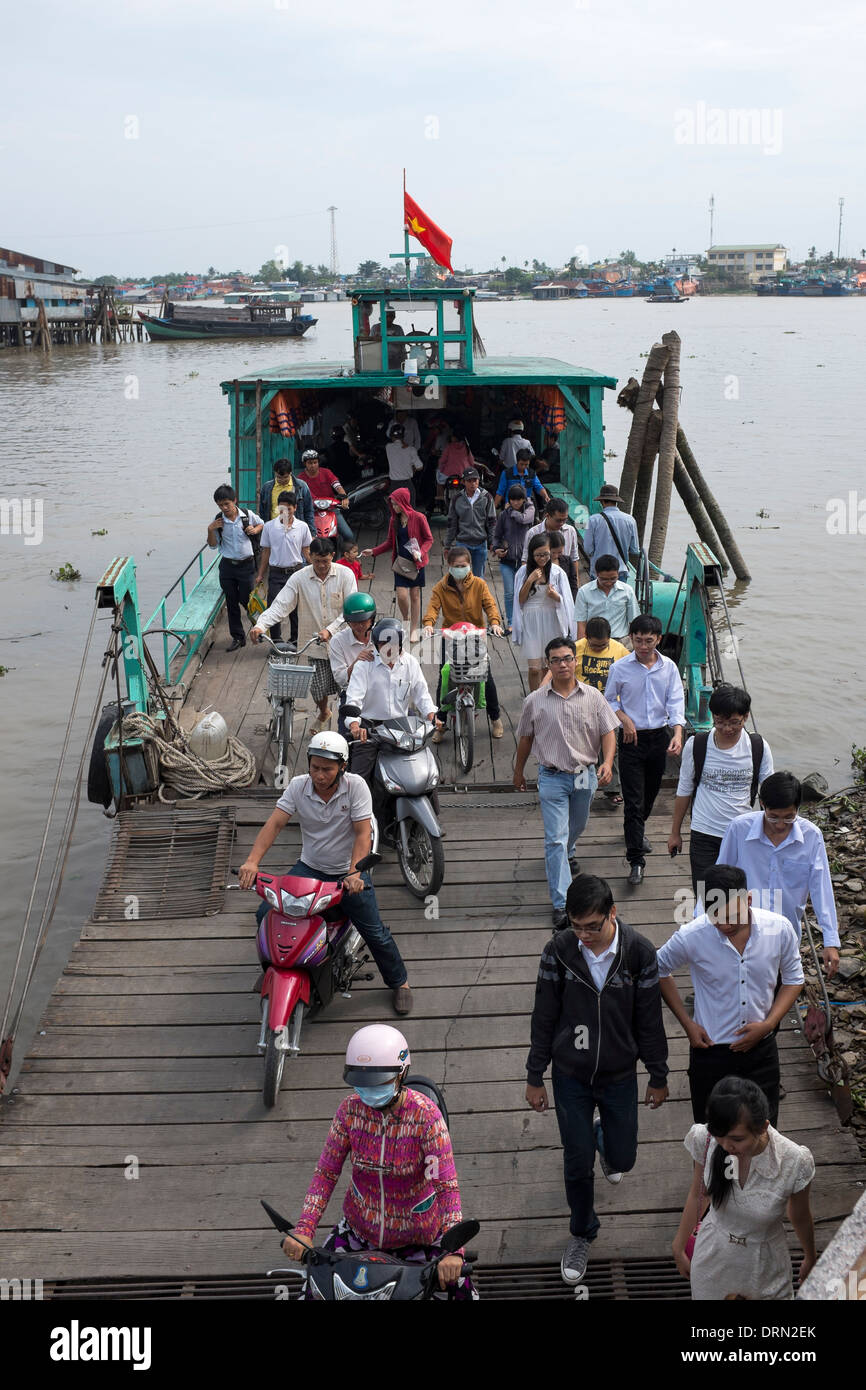 Delta vietnam ferry crossing hi-res stock photography and images - Alamy