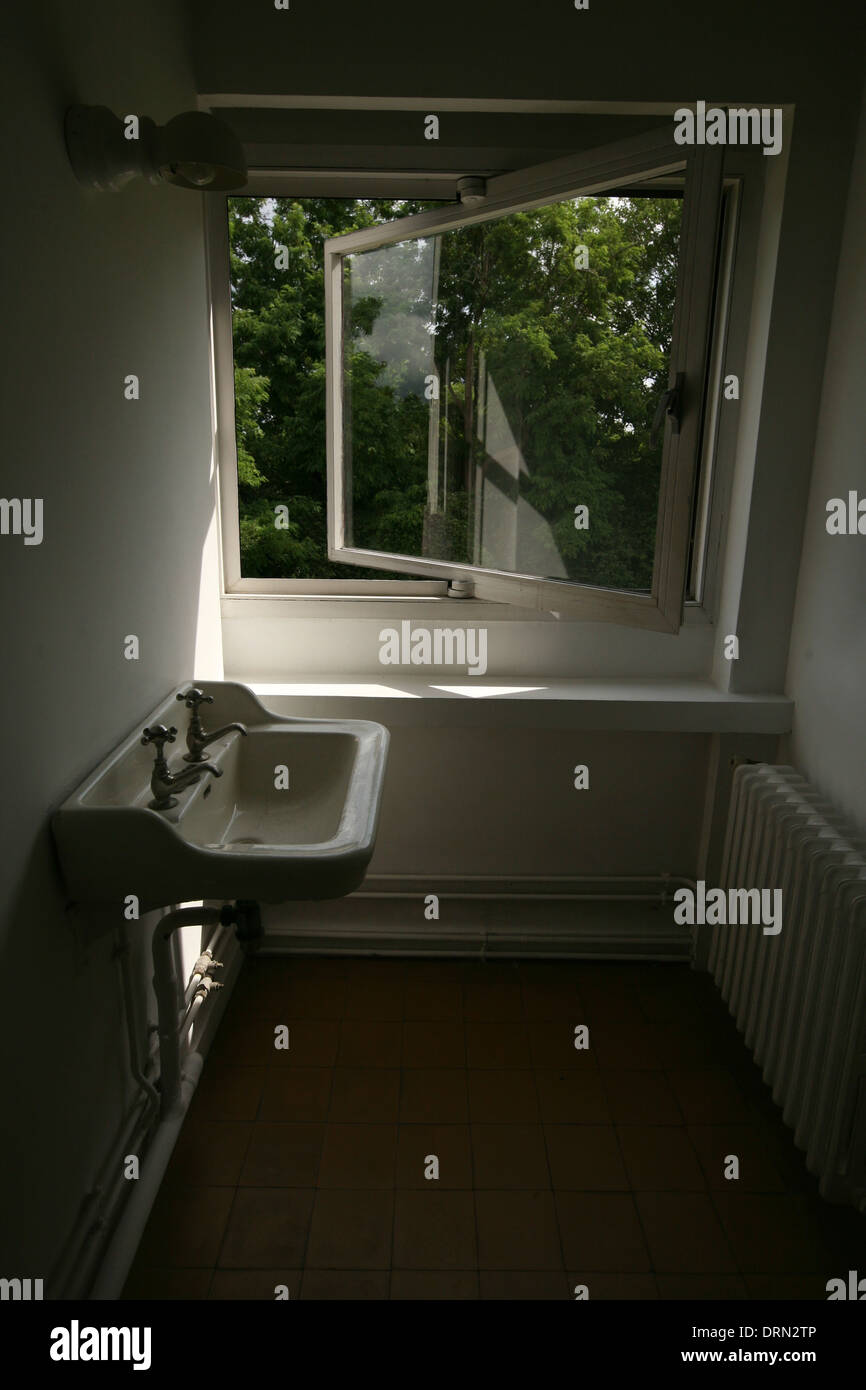 Son's bathroom in the Villa Savoye designed by Swiss architect Le ...