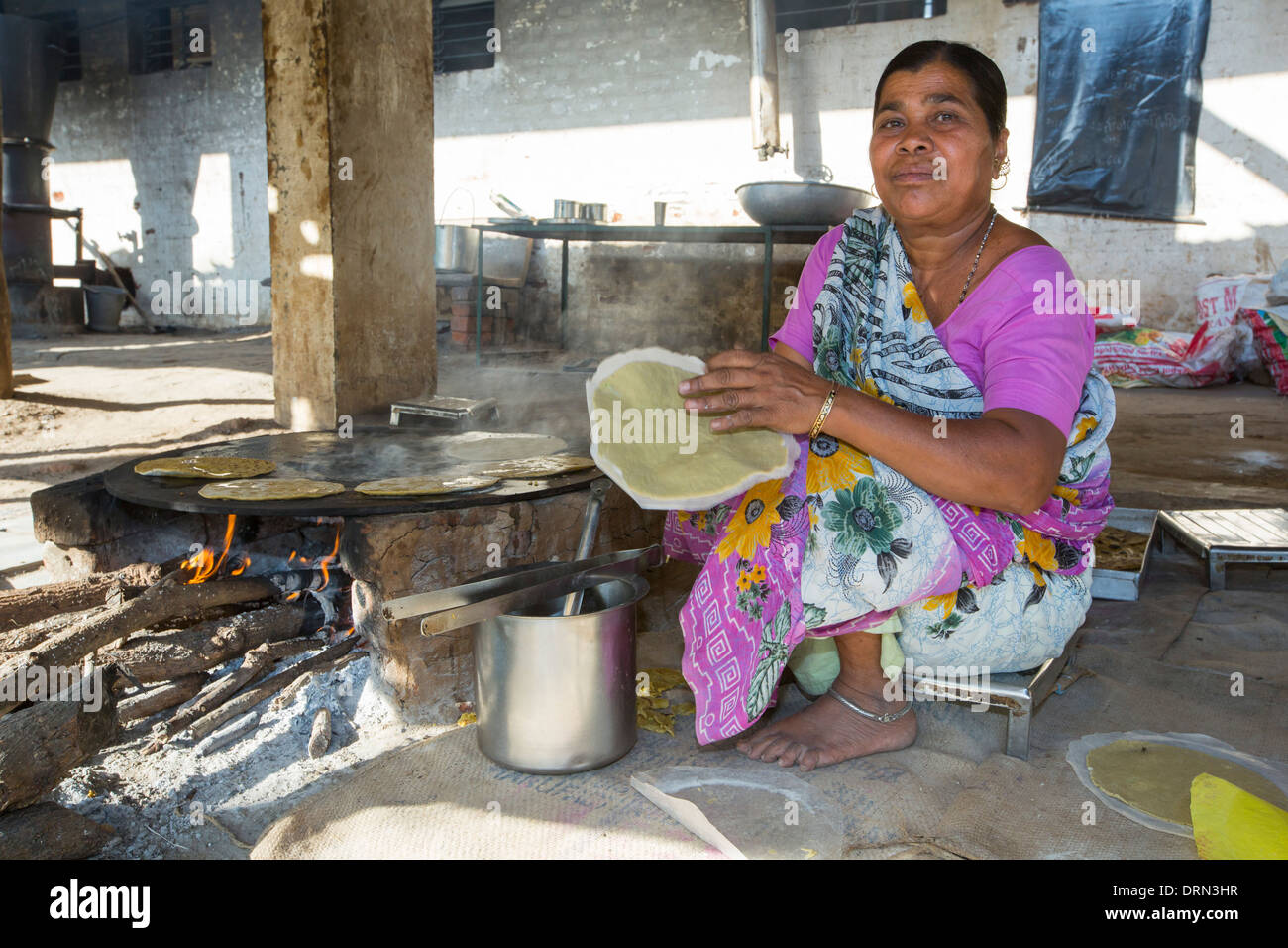 Indian rural woman cooking food hi-res stock photography and images - Alamy