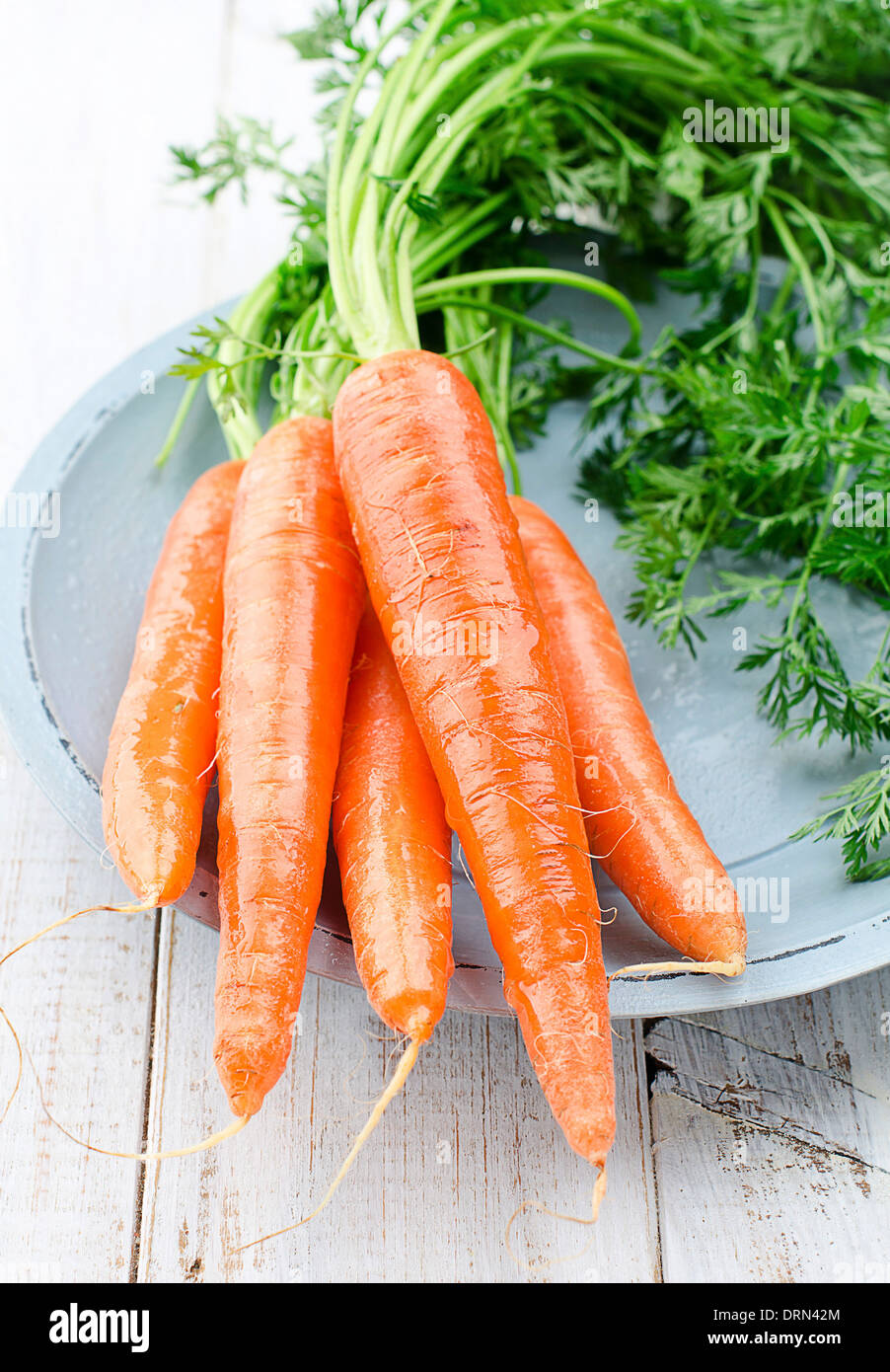 fresh carrots bunch Stock Photo - Alamy
