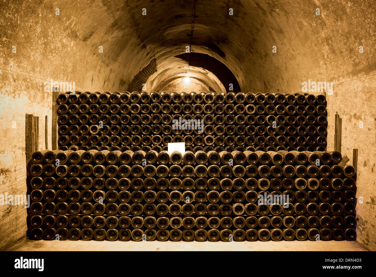 Champagne cave france hi-res stock photography and images - Alamy