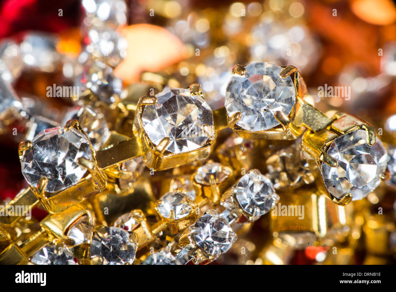 Treasure chest jewels hi-res stock photography and images - Alamy