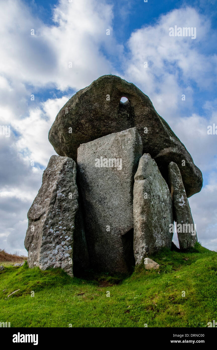 Trethevy quoit cornwall hi-res stock photography and images - Alamy