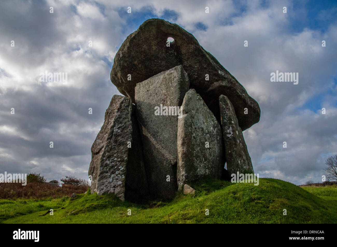 Trethevy quoit, Cornwall Stock Photo - Alamy