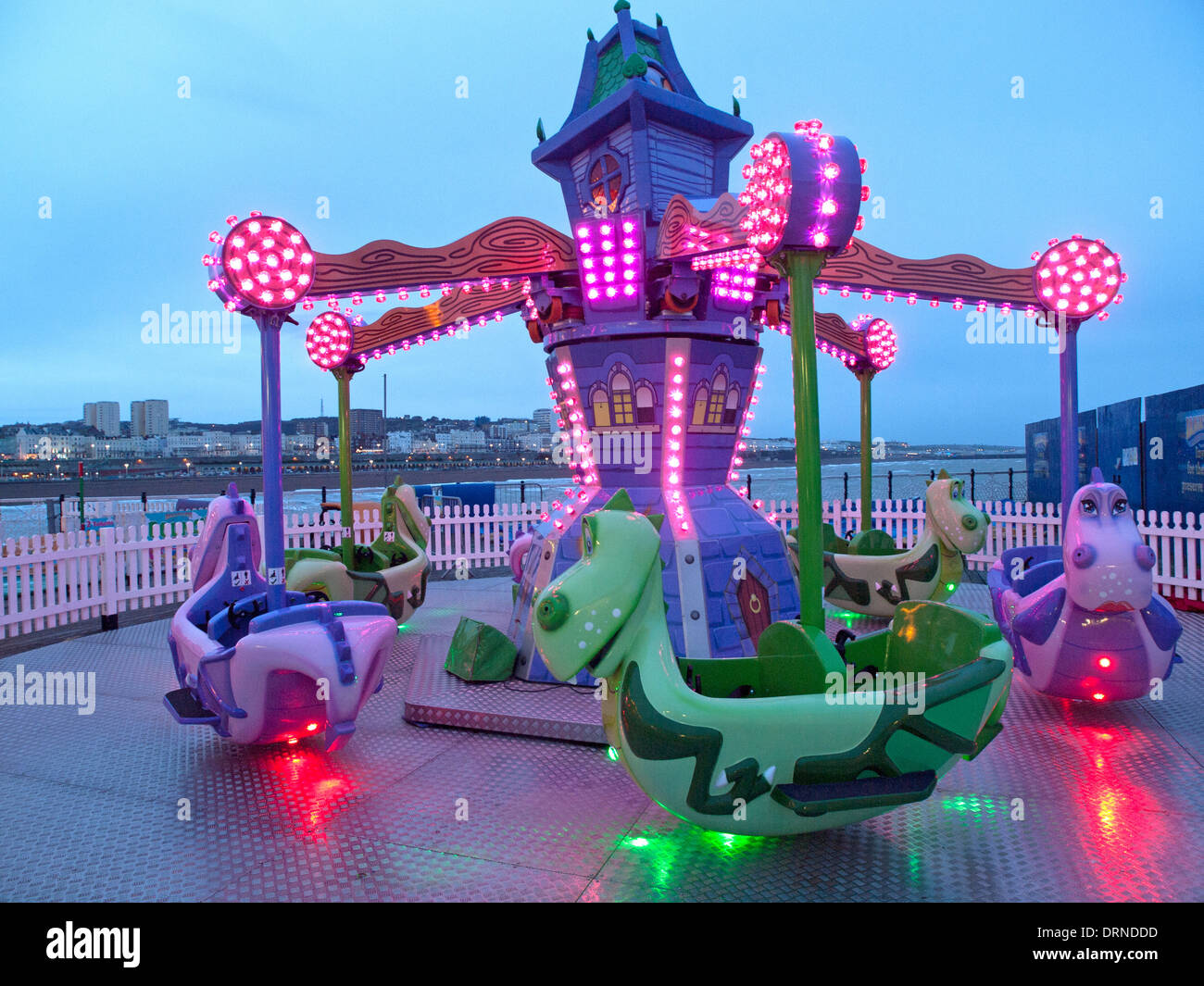 An amusement ride on Brighton Pier Stock Photo - Alamy