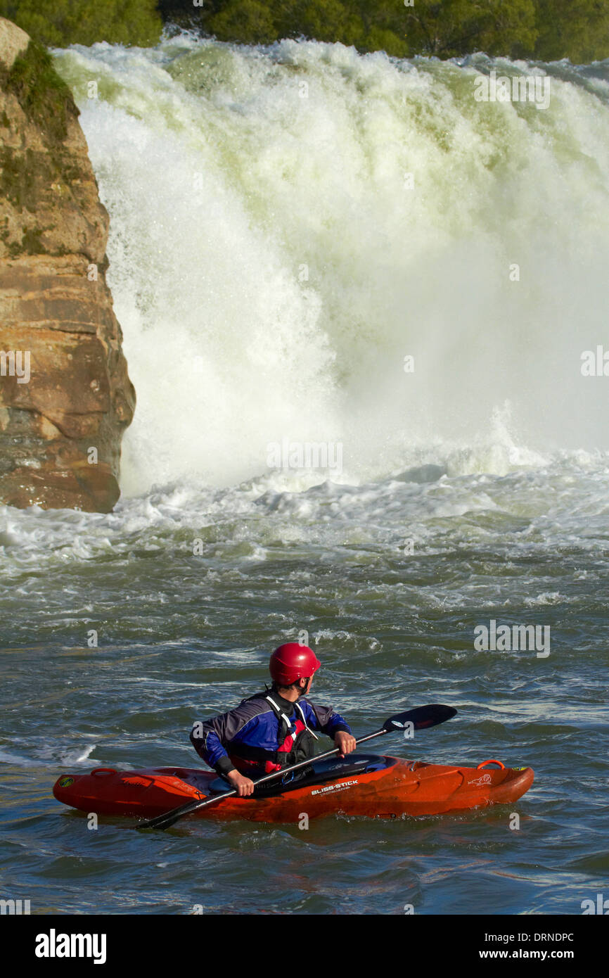 Whitewater canoeing hi-res stock photography and images - Alamy