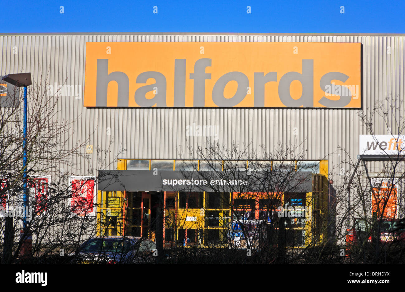 Halfords store uk shop hi-res stock photography and images - Alamy