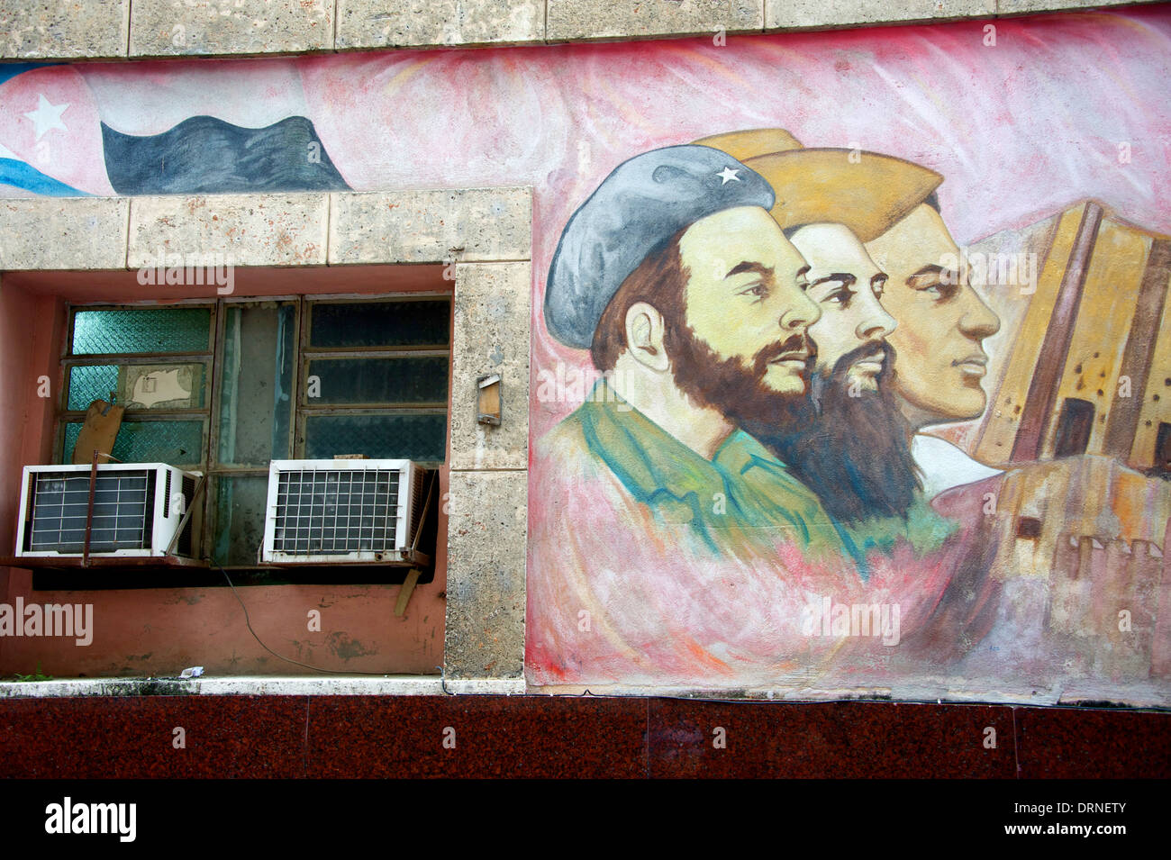 Street mural symbolising the revolution, Havana, Cuba Stock Photo - Alamy