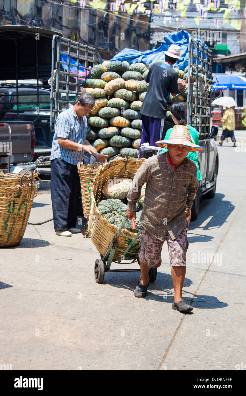 Truck unloading vegetables hi-res stock photography and images - Alamy