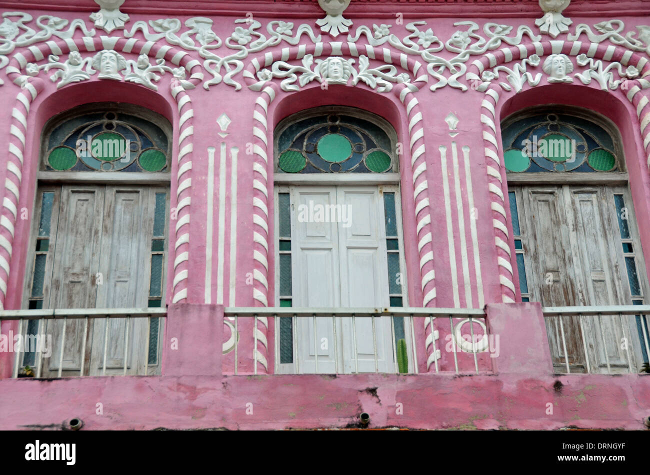 Havana cuba stained glass windows hi-res stock photography and images ...