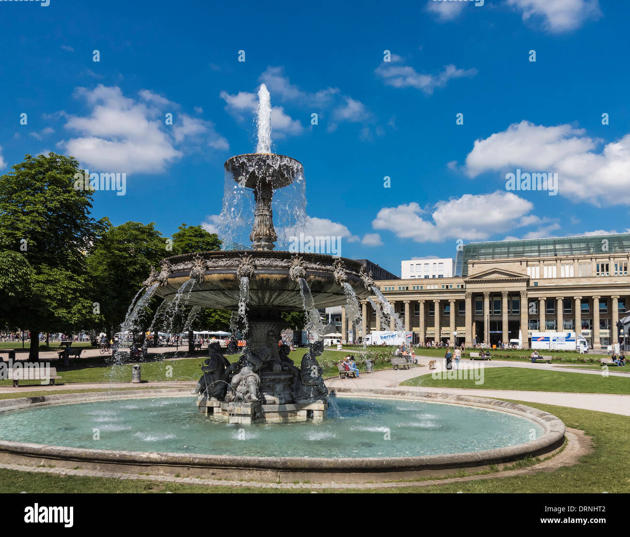 Schlossplatz Stuttgart Stock Photos & Schlossplatz Stuttgart Stock ...