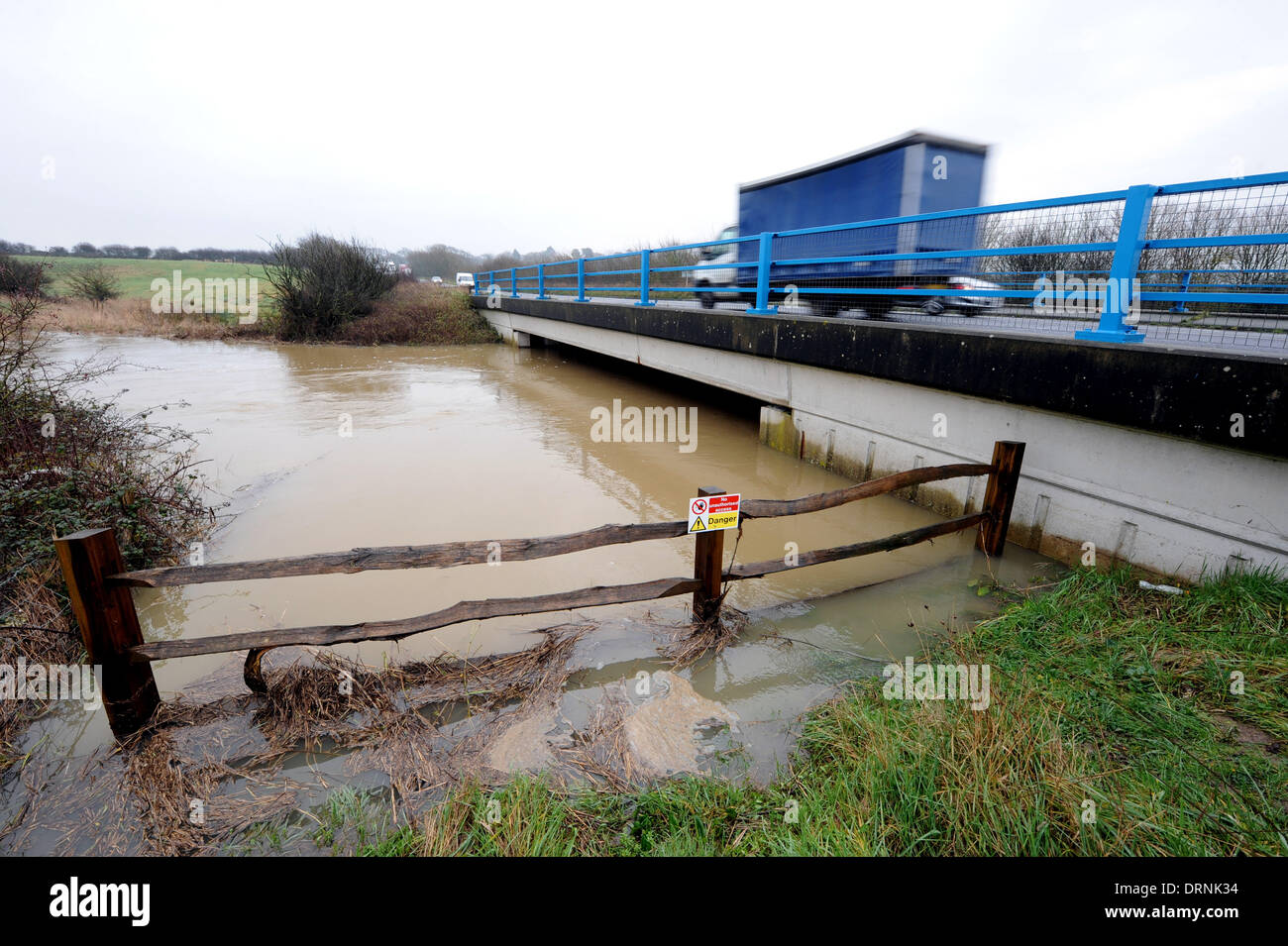 Rivers burst hi-res stock photography and images - Alamy