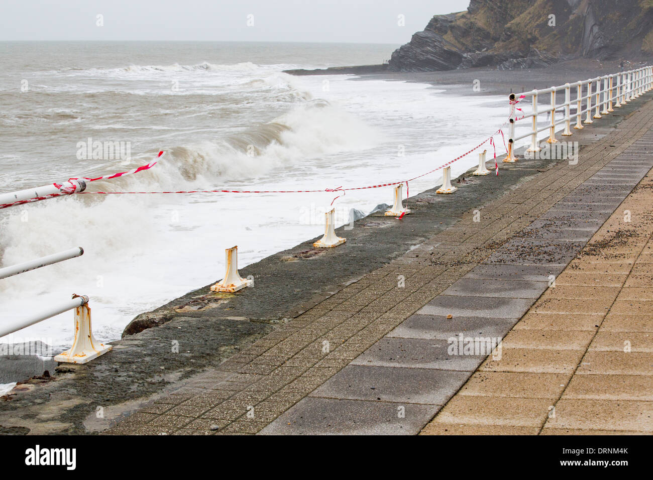 Railings front promenade sea hi-res stock photography and images - Alamy