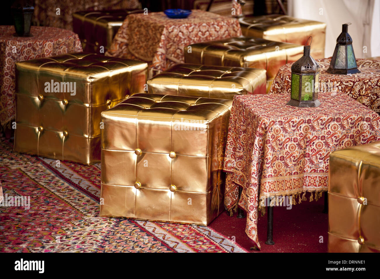 Shisha bar hi-res stock photography and images - Alamy