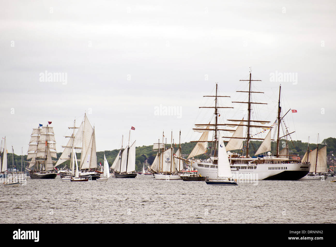 Segelboot yacht segel takelage sport hi-res stock photography and ...