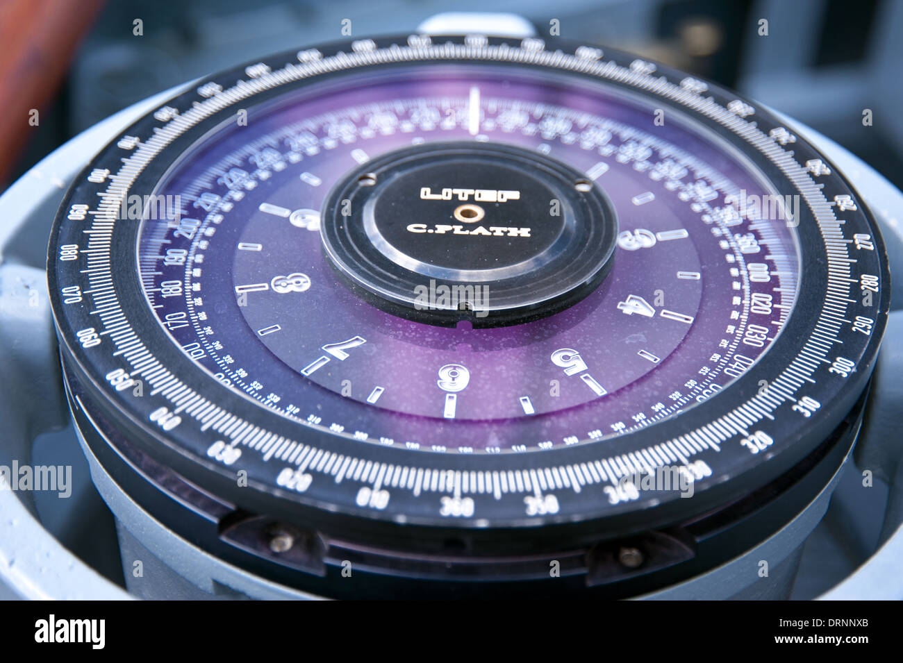 Kompassnadel hi-res stock photography and images - Alamy