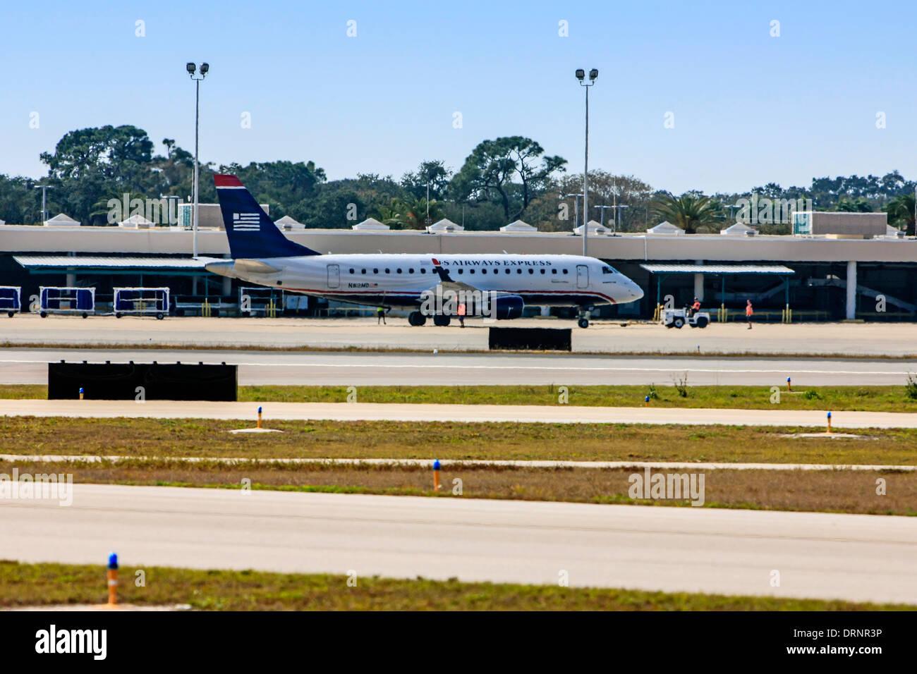 Airlines embraer hi-res stock photography and images - Alamy