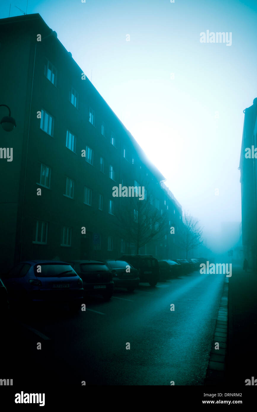 Fog city street hi-res stock photography and images - Alamy